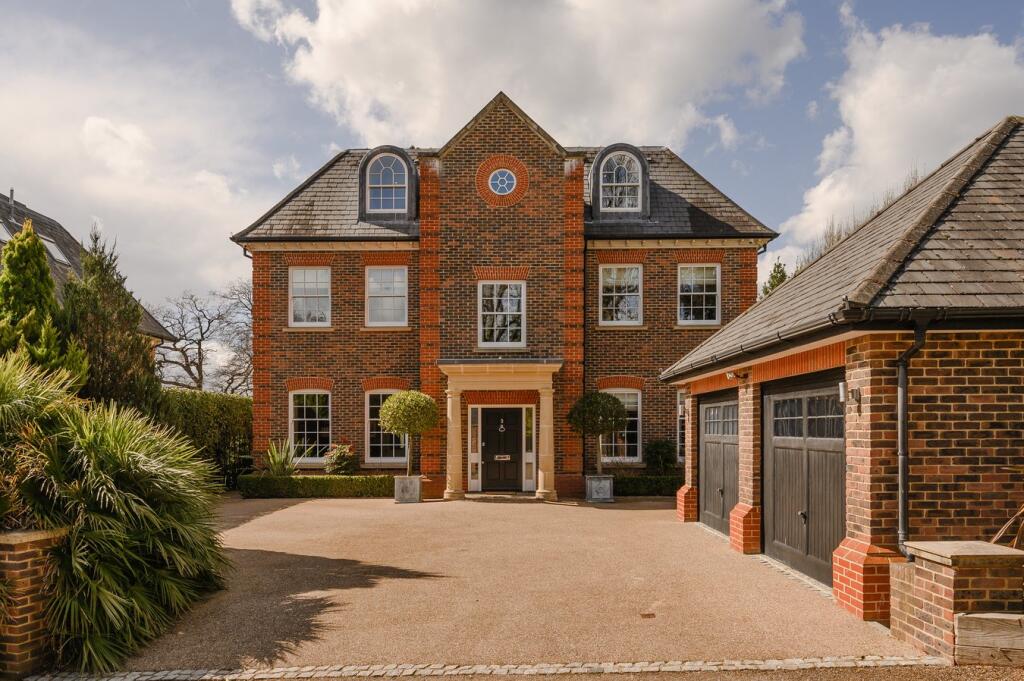 5 bedroom detached house for sale in Leigh Court, Cobham, KT11