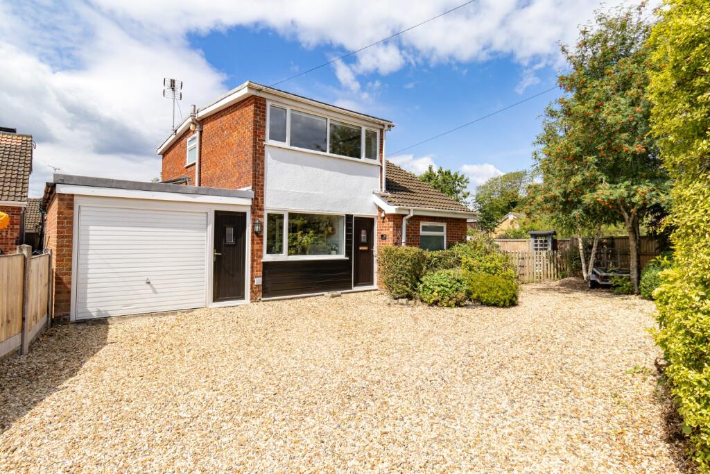 3 bedroom detached house for sale in Wayland Avenue, Watton, Norfolk, IP25