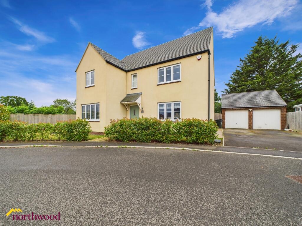 5 bedroom detached house for sale in Reedmace Road, Bodicote, OX15
