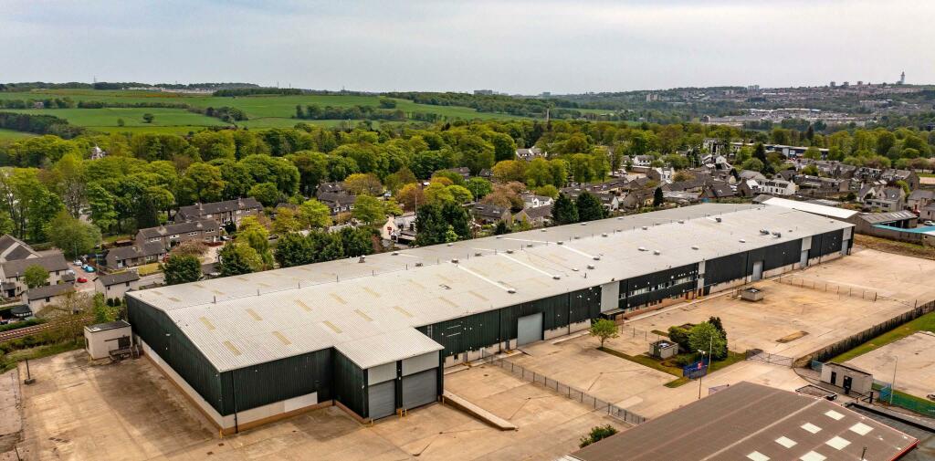 Distribution warehouse to lease in Unit A Wellheads Terrace, Wellheads ...
