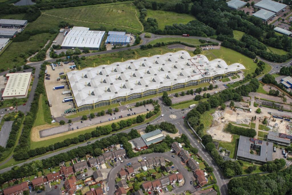 Distribution warehouse to lease in Spectrum, Mead Way, Swindon ...