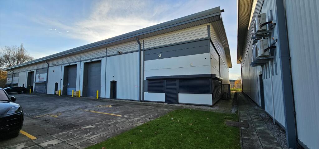 Distribution warehouse to lease in Spectrum Business Park, Cheadle ...
