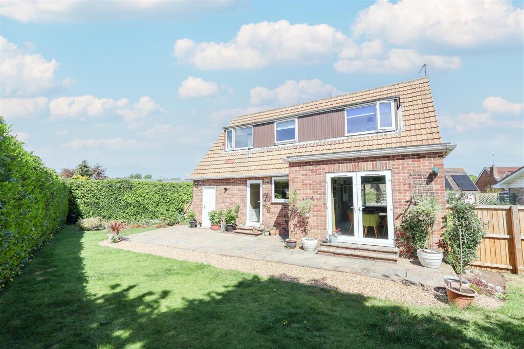 3 bedroom detached house for sale in Red Bank Close, Ripon, HG4