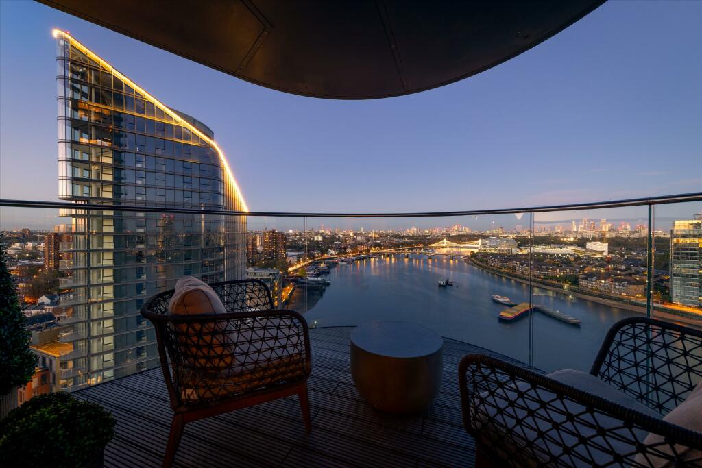 4 bedroom flat for sale in Chelsea Waterfront, Waterfront Drive, London ...