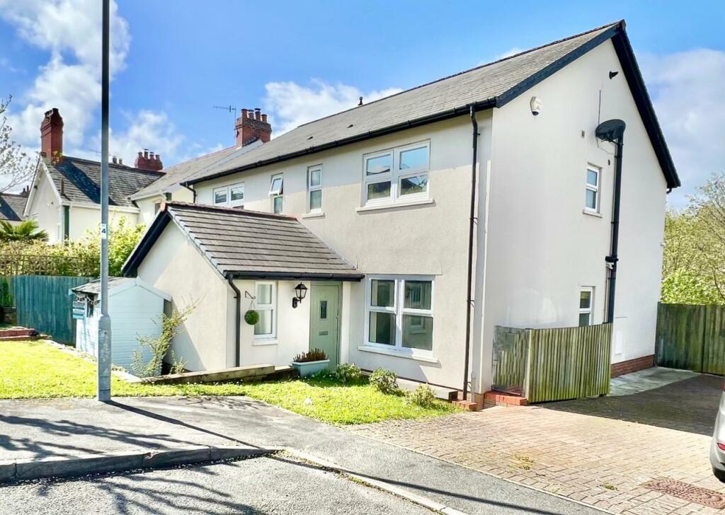 3 bedroom semi-detached house for sale in Coed Y Felin, Conwy, LL32