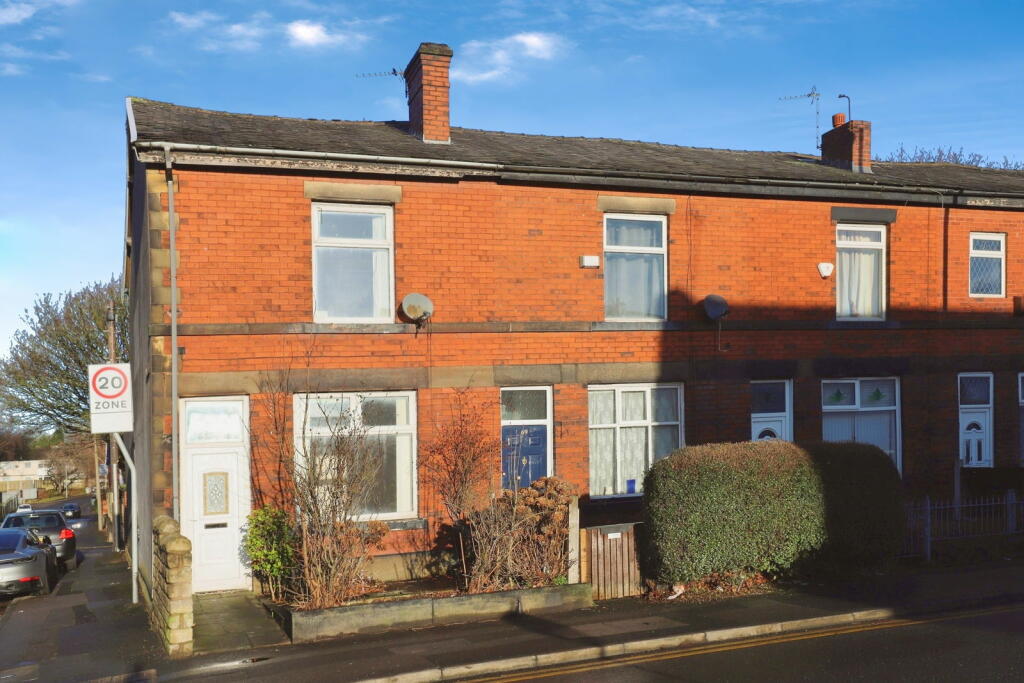 2 bedroom end of terrace house for sale in Rochdale Old Road, Bury, BL9 ...