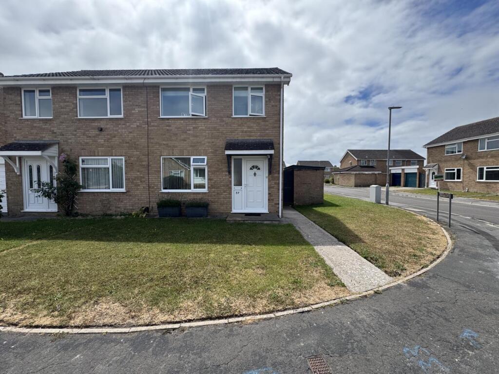 3 bedroom semi-detached house for sale in Oldway Place, Highbridge, TA9