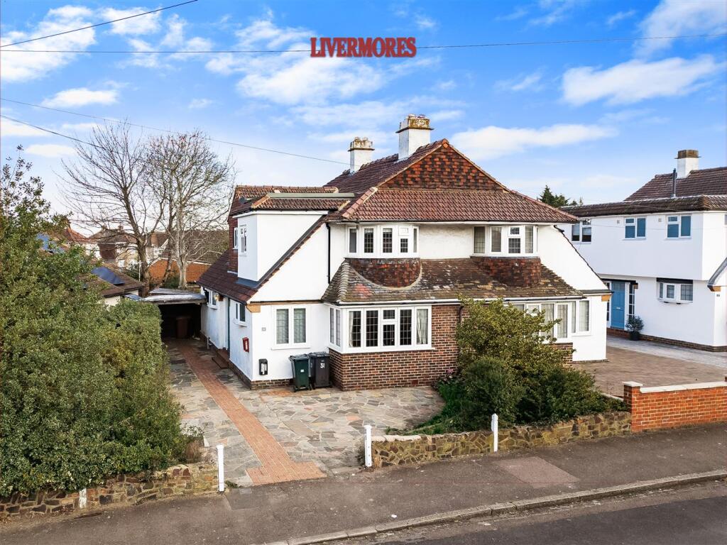 3 bedroom semi-detached house for sale in Stanham Road, Dartford, DA1