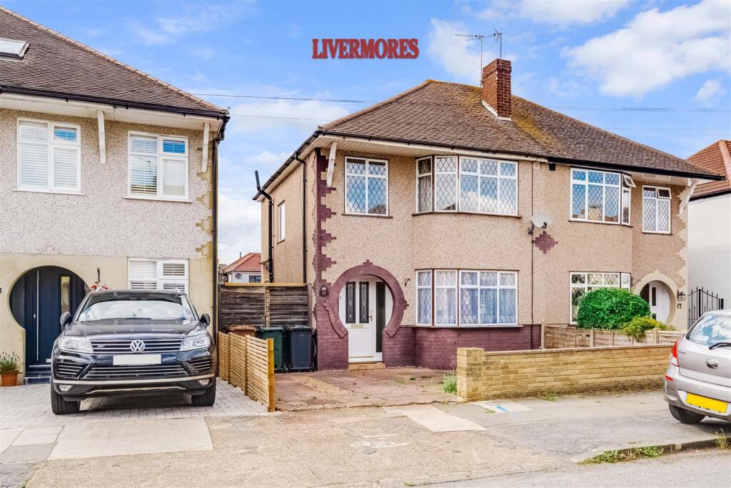 3 bedroom semi-detached house for sale in James Road, Dartford, DA1