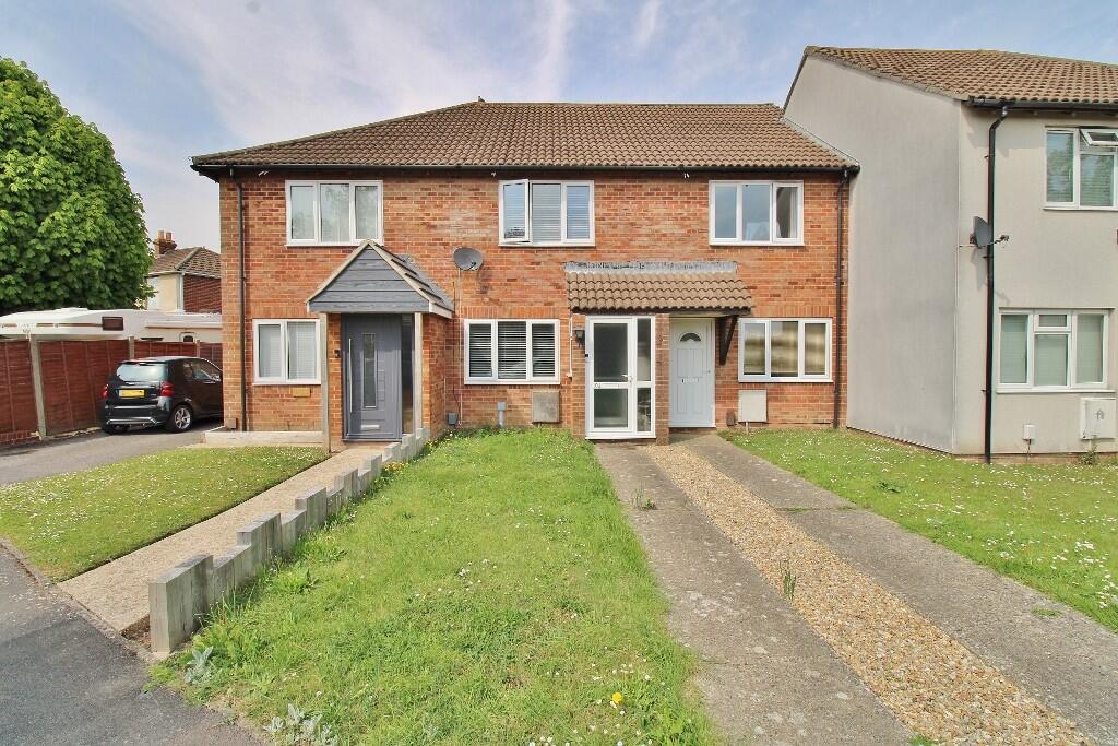 2 bedroom terraced house for sale in Old Street, Stubbington, PO14