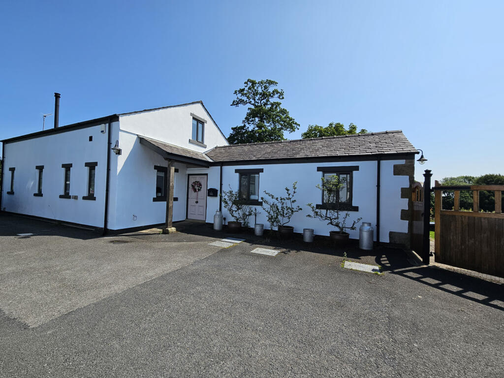 2 bedroom detached house for sale in New Row, Off Clitheroe Road ...