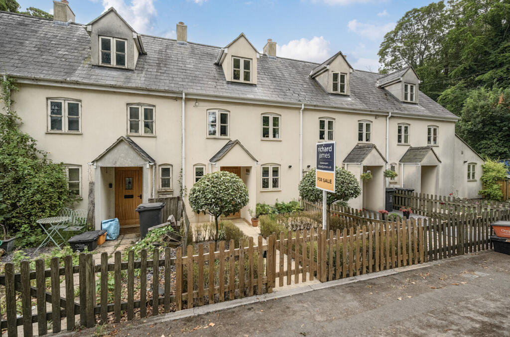3 bedroom terraced house for sale in Ridgeway Cottages, The Ridgeway ...