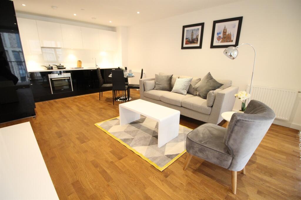 1 bedroom apartment for rent in Discovery Tower, E16