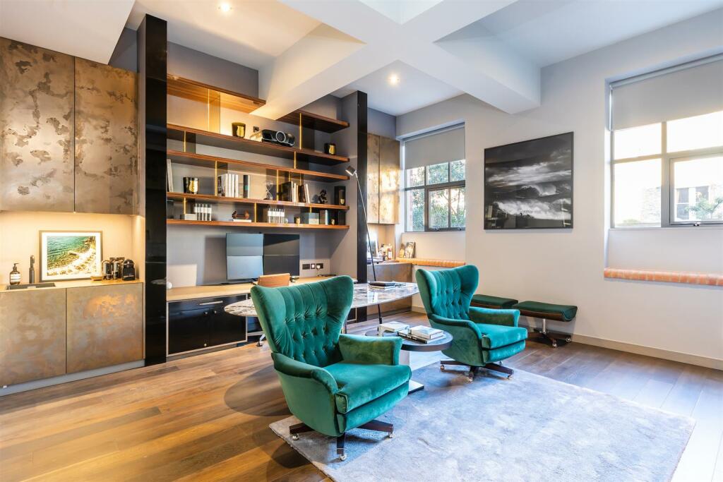 3 bedroom apartment for sale in Porteus Place, London, SW4