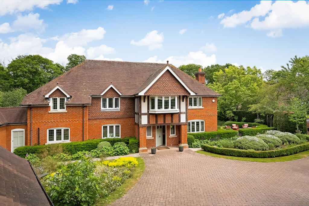7 bedroom detached house for sale in Pickhurst Road, Chiddingfold ...