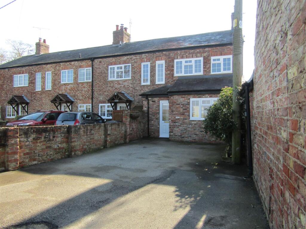 2 bedroom end of terrace house for rent in The Row, Hunsingore ...