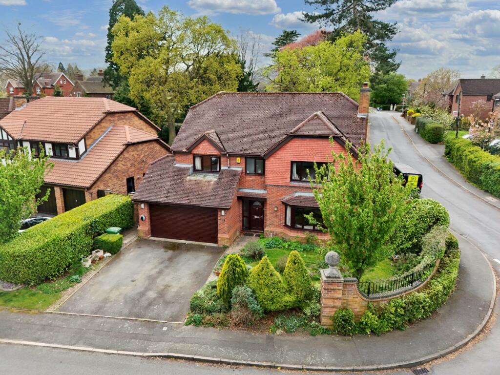 5 bedroom detached house for sale in Exeter Drive, Wellington, Telford ...