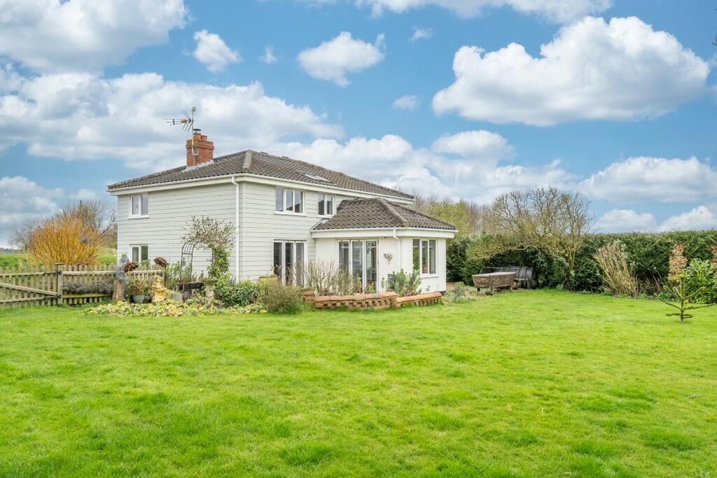 4 bedroom detached house for sale in Mettingham, Bungay, NR35