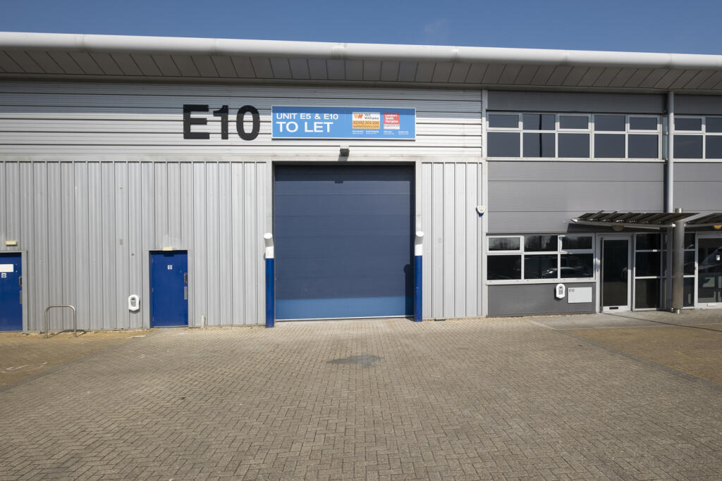 Distribution warehouse to lease in Unit E10 Voyager Park, Portfield ...