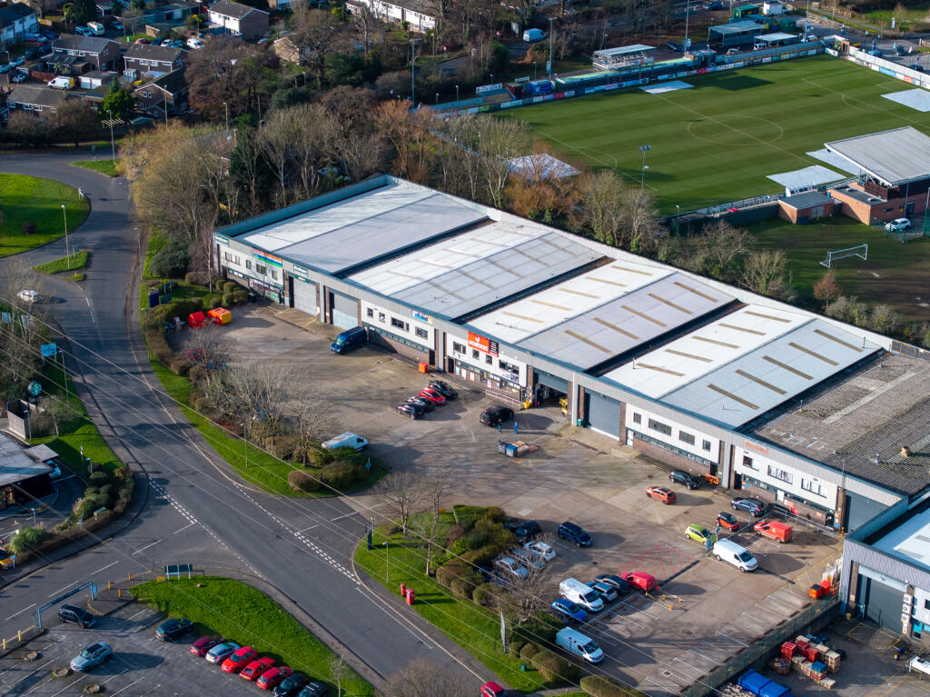 Distribution warehouse to lease in Units 2 & 4 South Hampshire ...