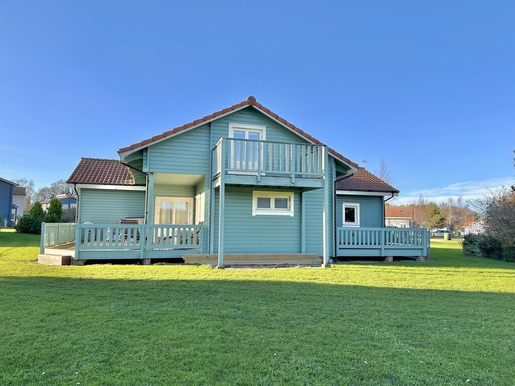 4 bedroom detached house for sale in Fairway Lakes, Caldecott Hall ...