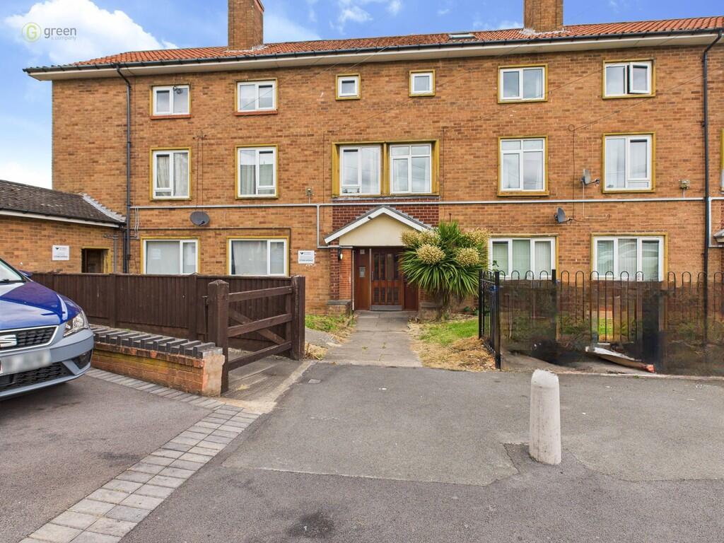 3 bedroom maisonette for sale in Stone Avenue, Sutton Coldfield, B75