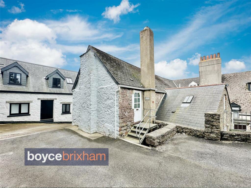 2 bedroom apartment for sale in Drew Street, Brixham, TQ5