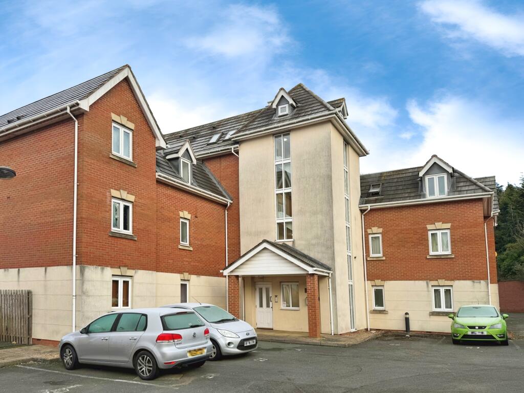 1 bedroom flat for sale in Mallory House, Hinckley, LE10