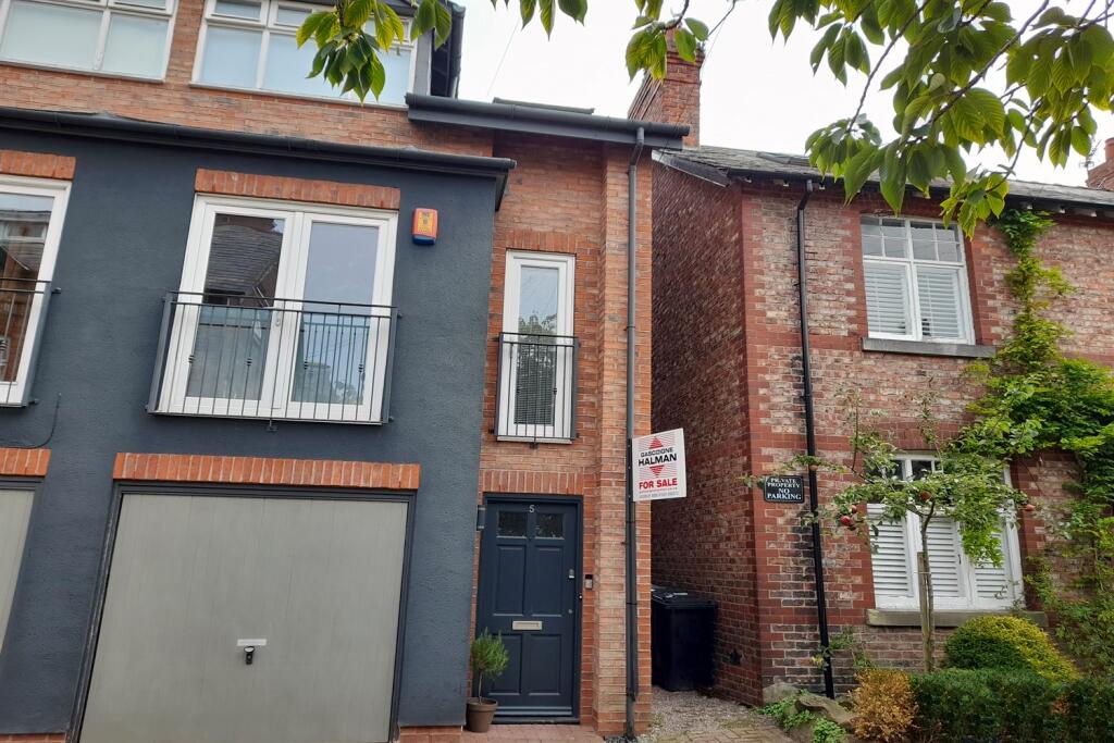 3 bedroom end of terrace house for sale in Tyler Point, Off Trafford ...