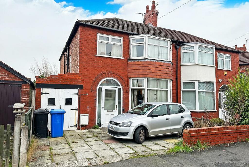 4 bedroom semi-detached house for sale in Tabley Grove, Timperley, WA15