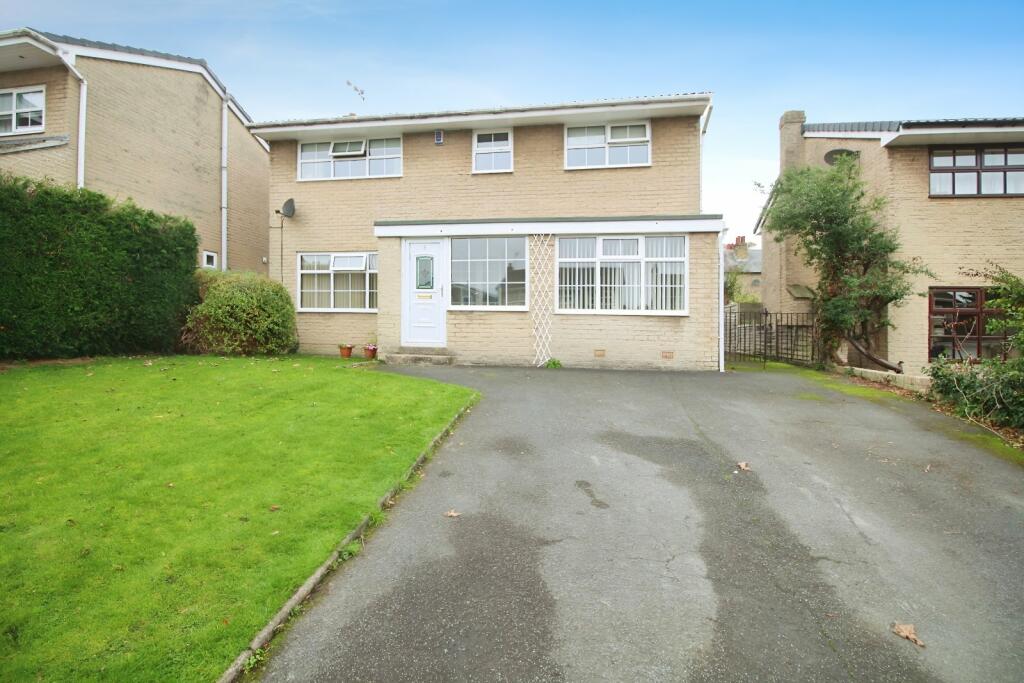 4 bedroom detached house for sale in Wentworth Court, Rastrick ...