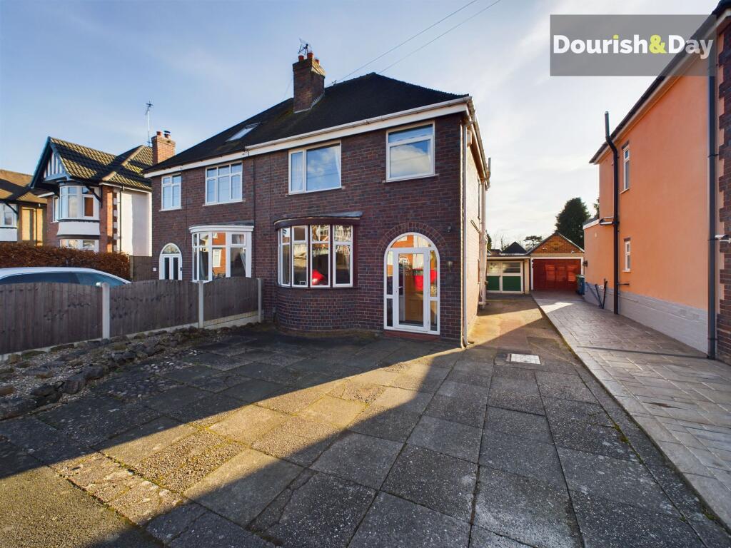 3 bedroom semi-detached house for sale in Highfield Grove, Stafford, ST17