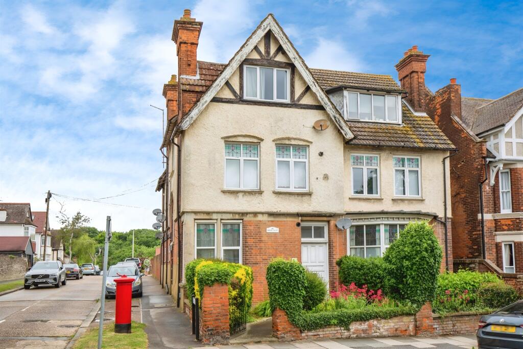 1 bedroom flat for sale in Maidstone Road, Rochester, ME1