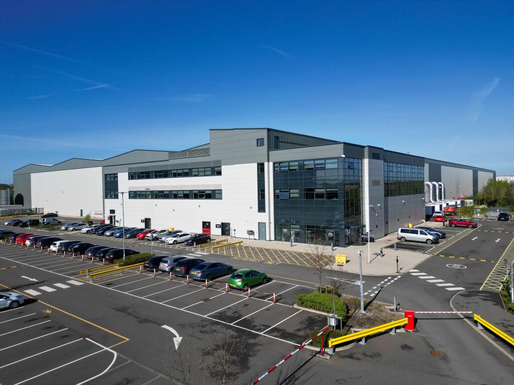 Distribution warehouse to lease in Fradley 437, Fradley Park, Wood End ...