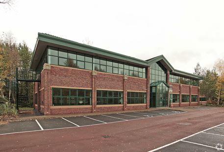 Office to lease in Cygnet Court Centre Park WARRINGTON Cheshire WA1 1PP ...