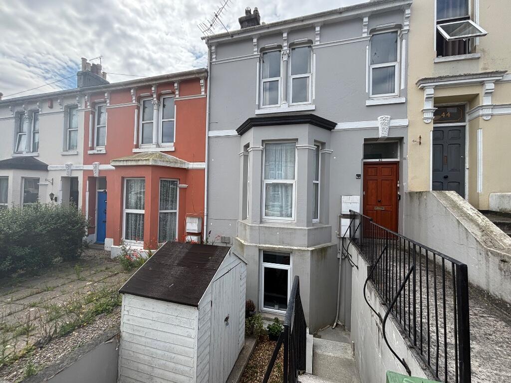 1 bedroom flat for sale in Basement Flat, 46 Belgrave Road, Plymouth ...
