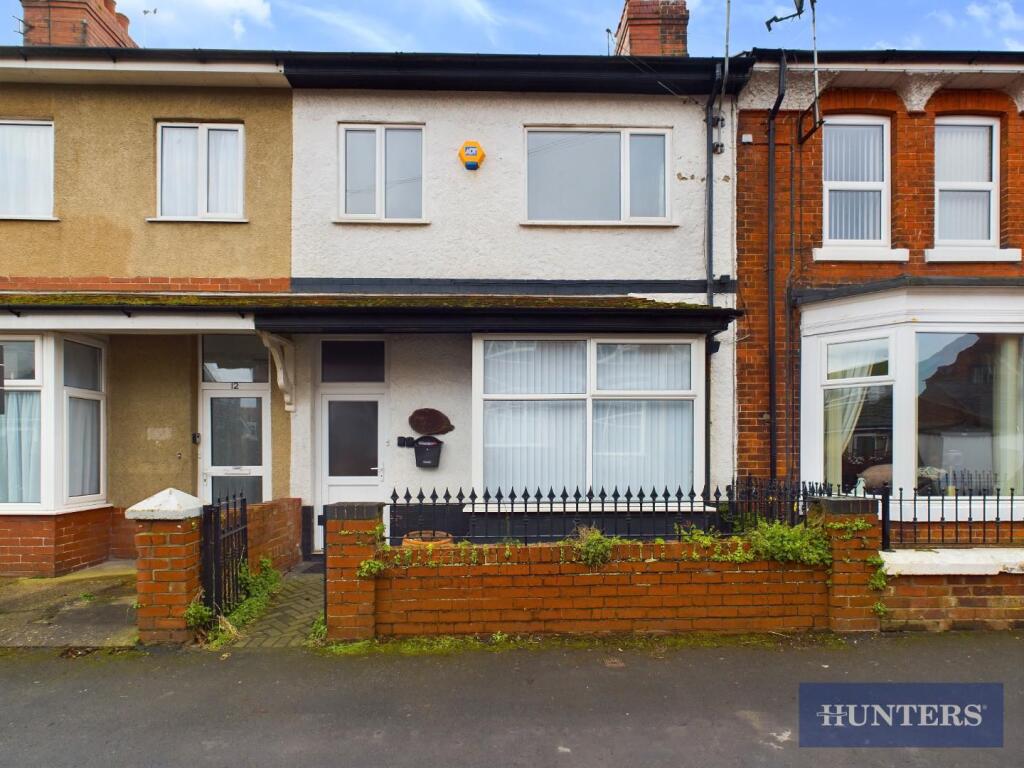 4 bedroom terraced house for sale in Cromwell Avenue, Filey, YO14