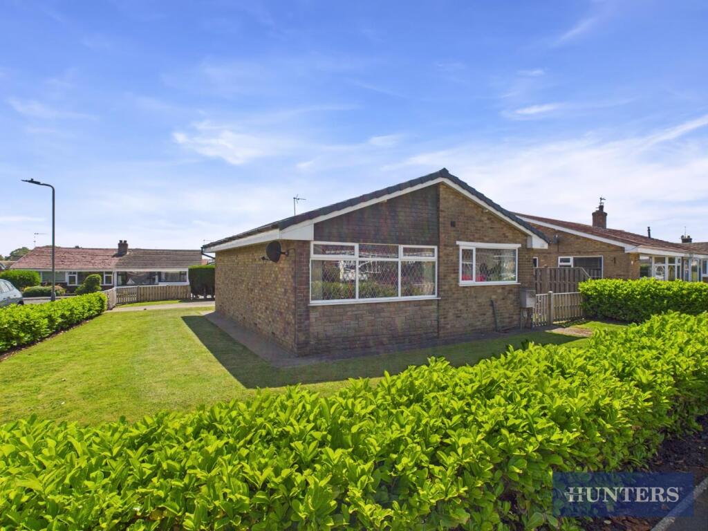 2 bedroom detached bungalow for sale in Fir Tree Drive, Filey, YO14