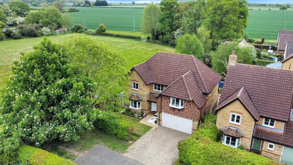 5 bedroom detached house for sale in Queens Close, Balsham, Cambridge, CB21