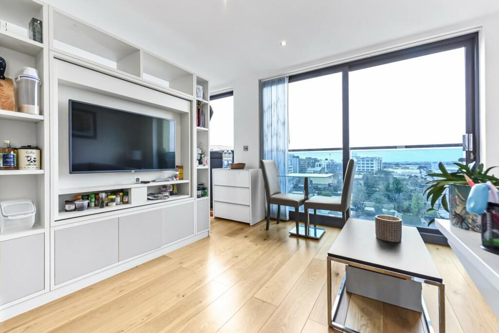 1 bedroom apartment for sale in Trident House, Station Road, Hayes, UB3 ...