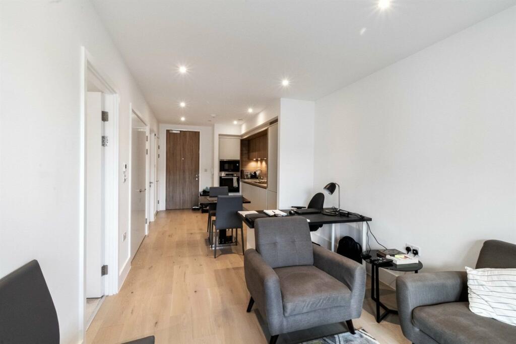 1 bedroom apartment for sale in Verto Building, 120 Kings Road, Reading ...