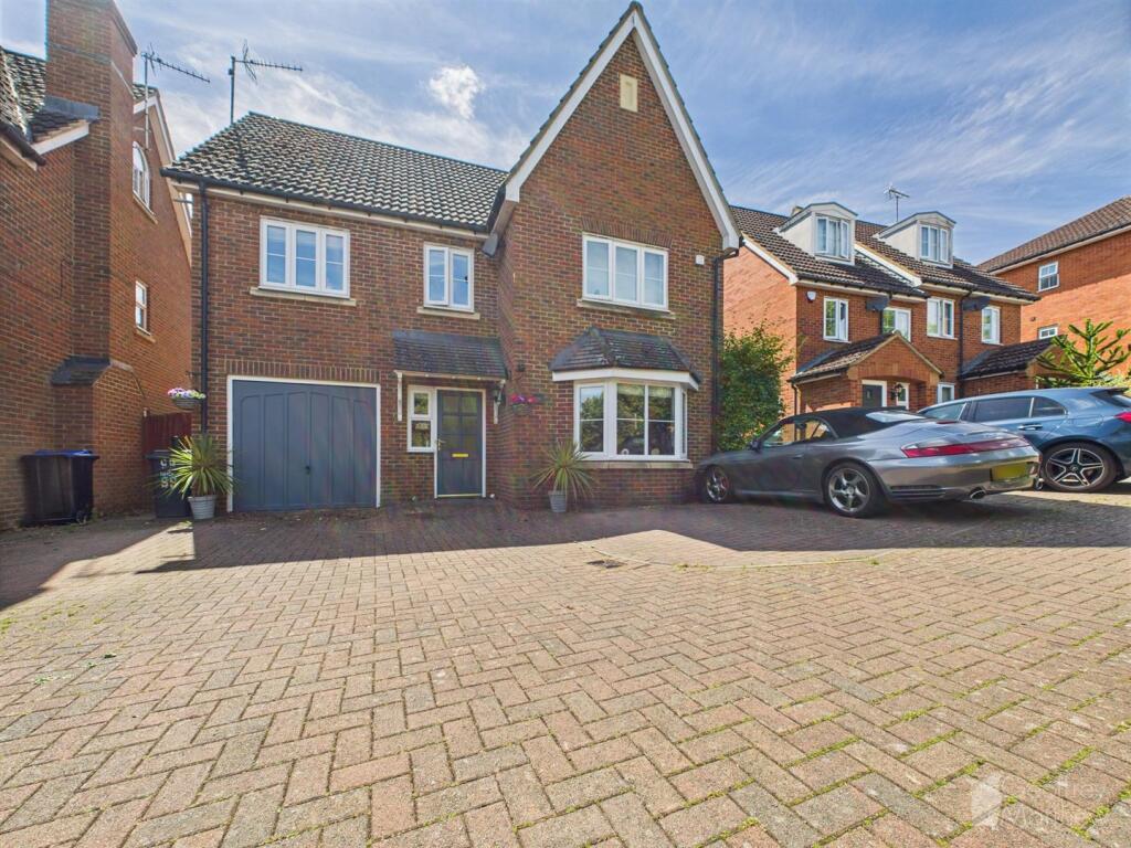 6 bedroom detached house for sale in Great Ashby Way, Great Ashby ...