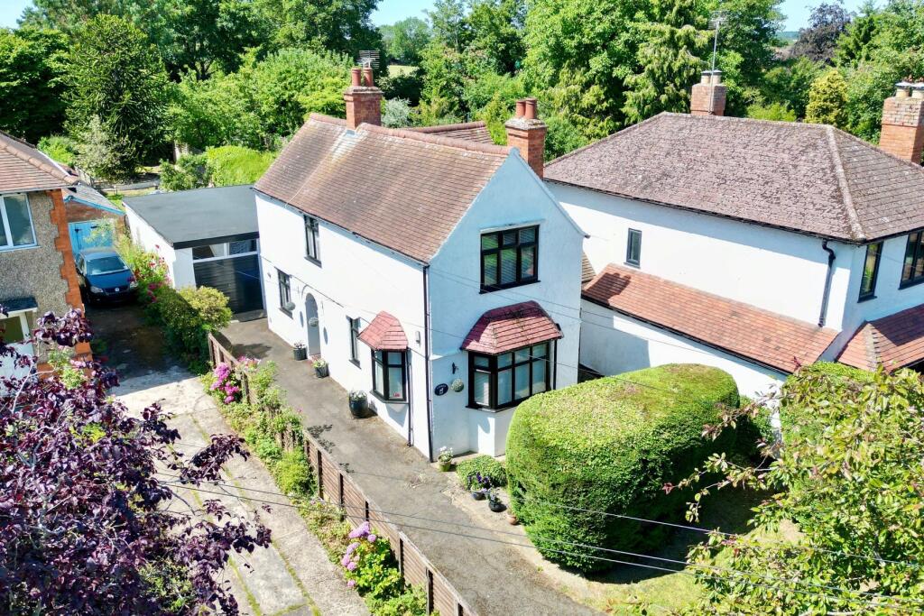 3 bedroom detached house for sale in Main Road, Duston, NN5 6RD, NN5