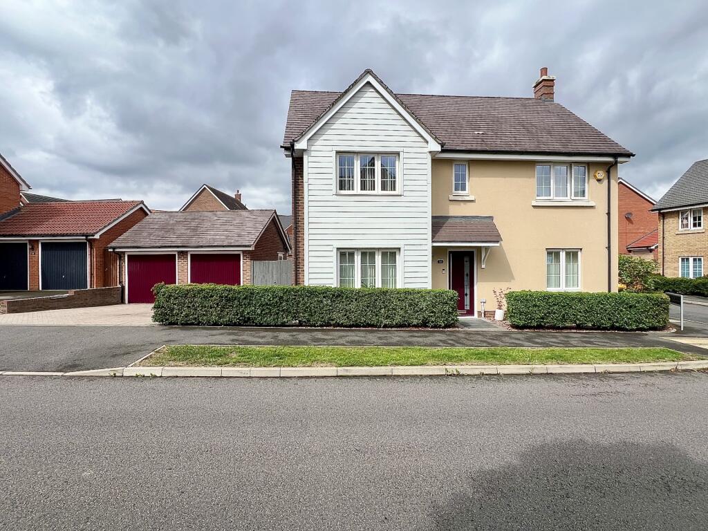 4 bedroom detached house for sale in Cartmel Road, Monksmoor, NN11 2PP ...