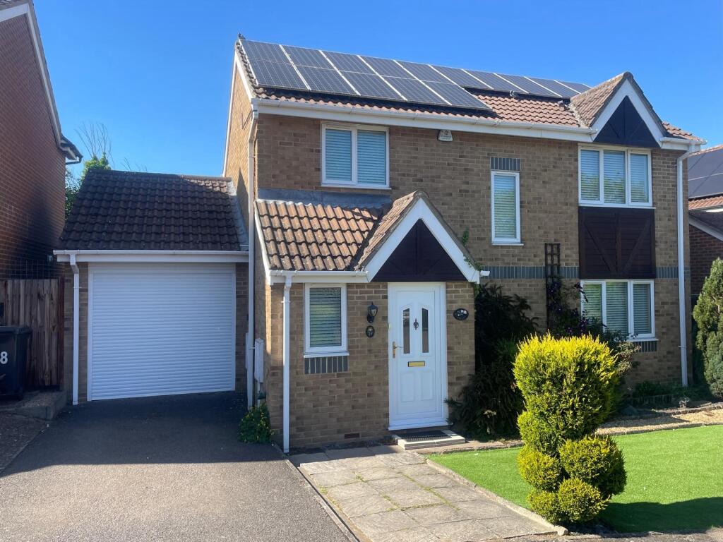 3 bedroom detached house for sale in Kendal Close, Boothville, NN3 6WJ, NN3
