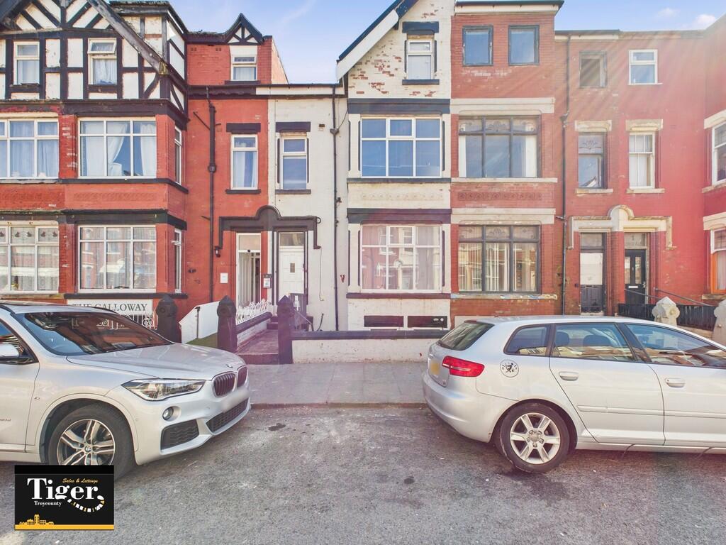 6 bedroom block of apartments for sale in Lonsdale Road, Blackpool, FY1