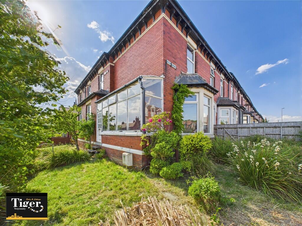 4 bedroom end of terrace house for sale in Forest Gate, Blackpool, FY3