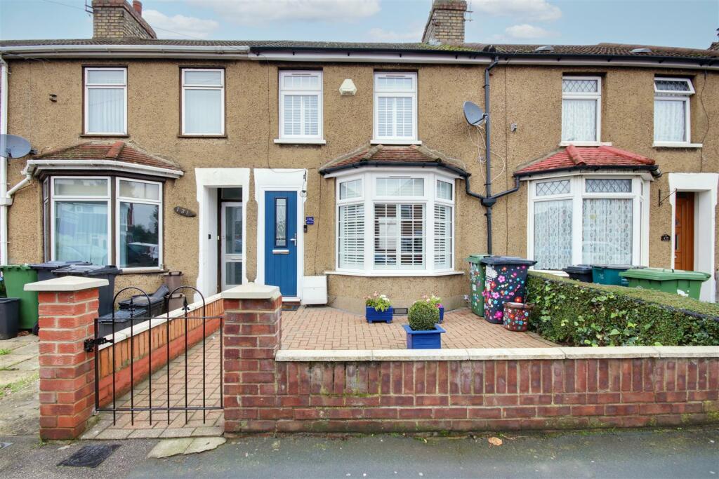 Free property report Flat 4, Tudor Lodge, Windmill Lane, Cheshunt ...