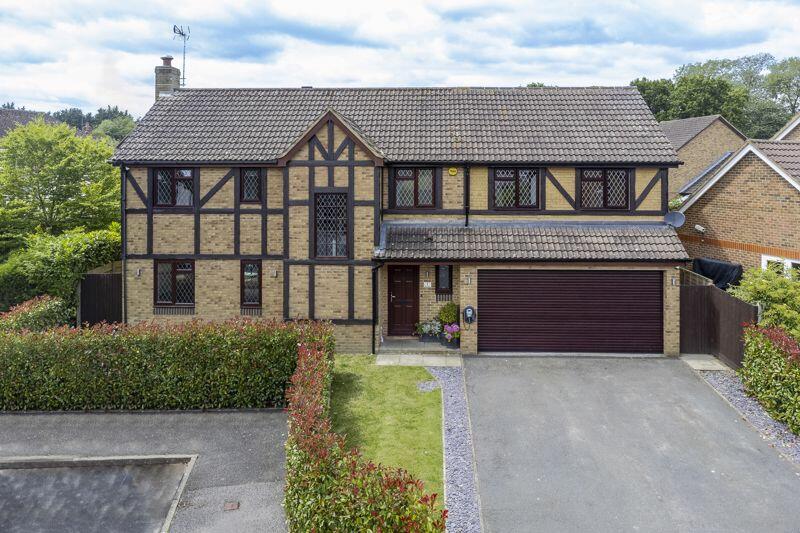 5 Bedroom Detached House For Sale In Hart Close Uckfield Tn22