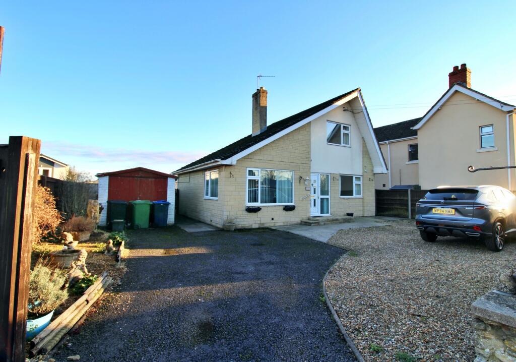 3 Bedroom Detached House For Sale In Semington Road Melksham